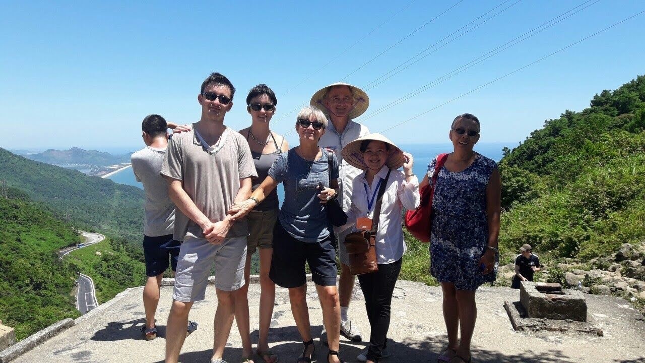 OUR TOUR GUIDES - Xuan Son Travel